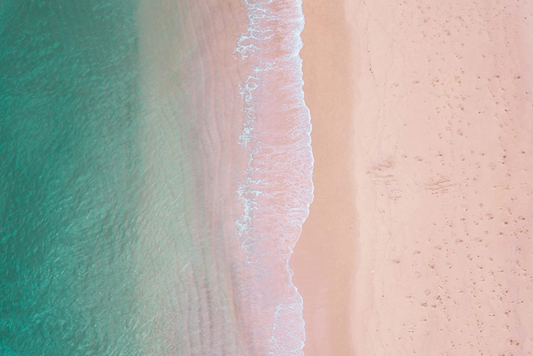 The most beautiful coloured-sand beaches in the world | Reader's Digest ...